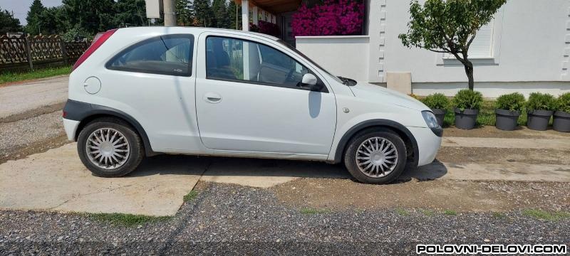 Opel Corsa Kompletan Auto U Delovima