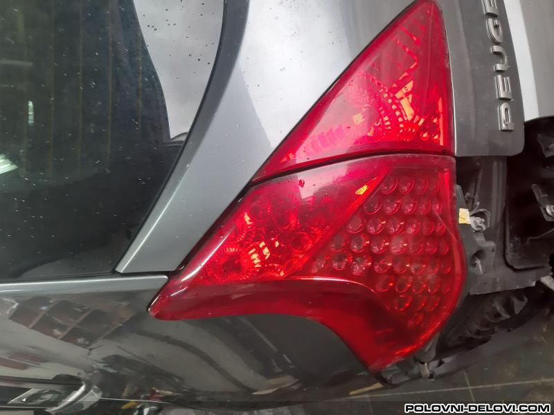 Peugeot 3008 Stop Svetlo Svetla I Signalizacija