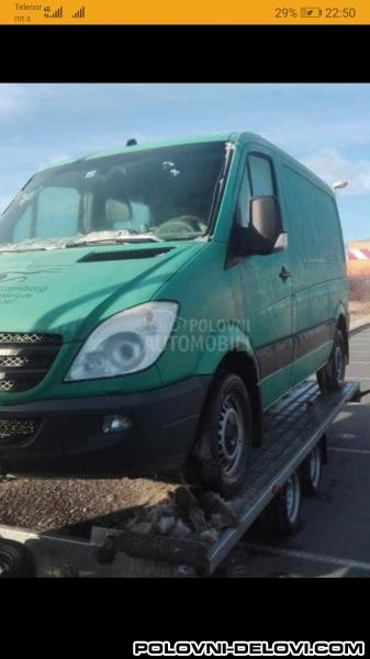 Mercedes Sprinter Kompletan Auto U Delovima