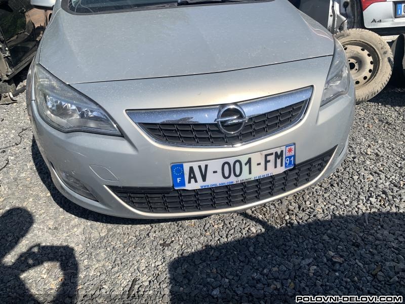 Opel Astra J Maglenke Svetla I Signalizacija