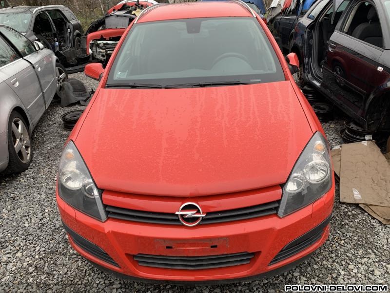 Opel Astra H Prednji Branik Karoserija