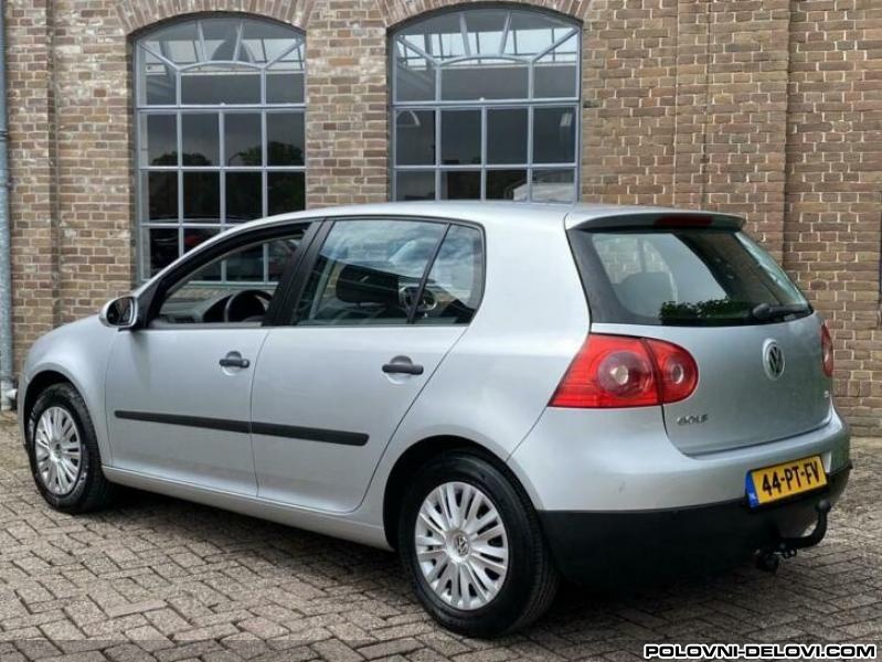 Volkswagen Golf 5 1.6 F S I Kompletan Auto U Delovima