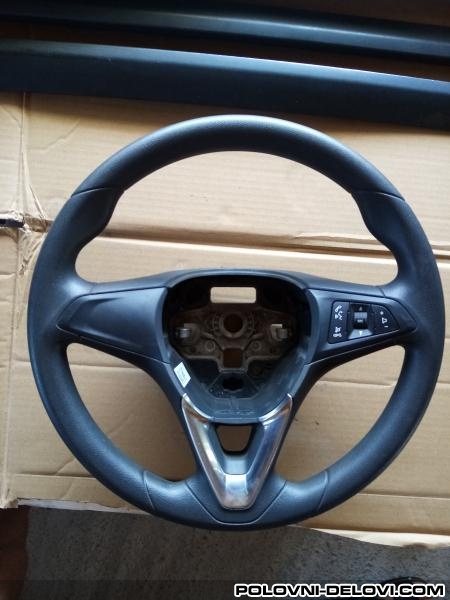 Opel Corsa Enterijer