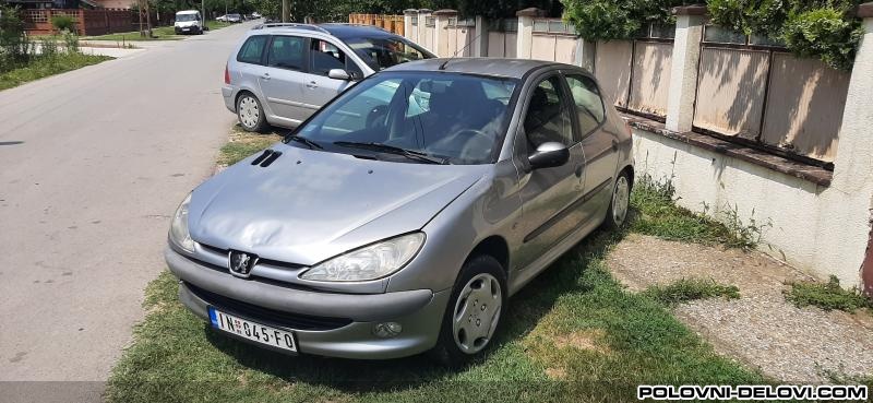 Peugeot 206 1.1 Kompletan Auto U Delovima