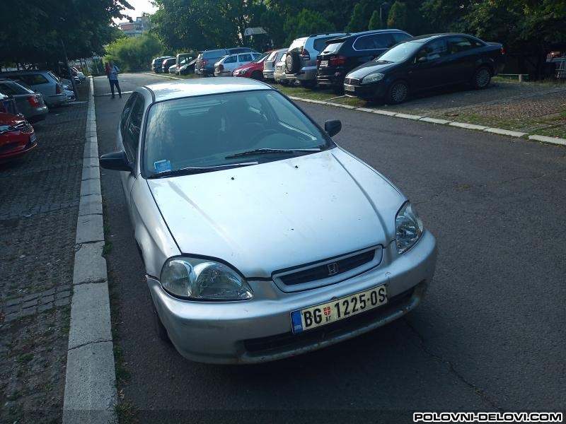 Honda Civic 1.6 Kompletan Auto U Delovima