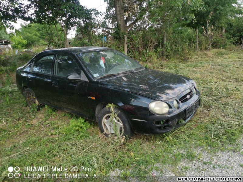 Kia Shuma 1.6 Kompletan Auto U Delovima