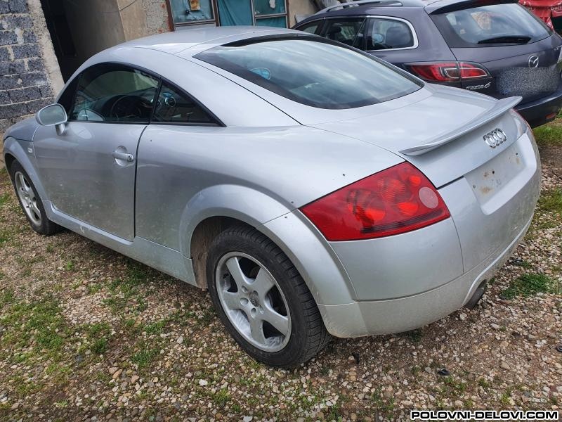 Audi TT Polica Gepeka Enterijer