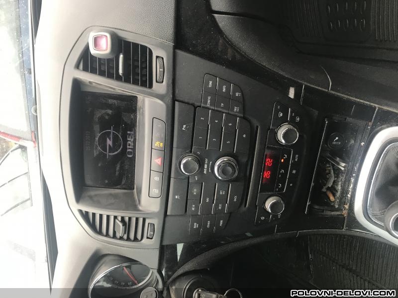 Opel Insignia RADIO CD Razni Delovi