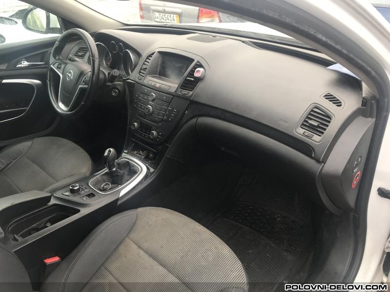 Opel Insignia Tabla Sa Airbagom Enterijer