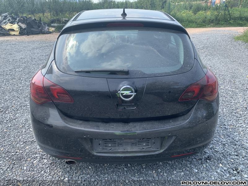 Opel Astra Gepek Staklo Stakla