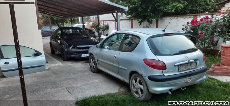 Peugeot 206 1.4 1.6 Kompletan Auto U Delovima