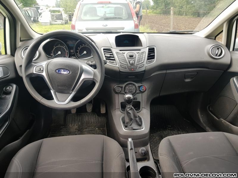 Ford Fiesta Tabla Sa Airbegovima Enterijer