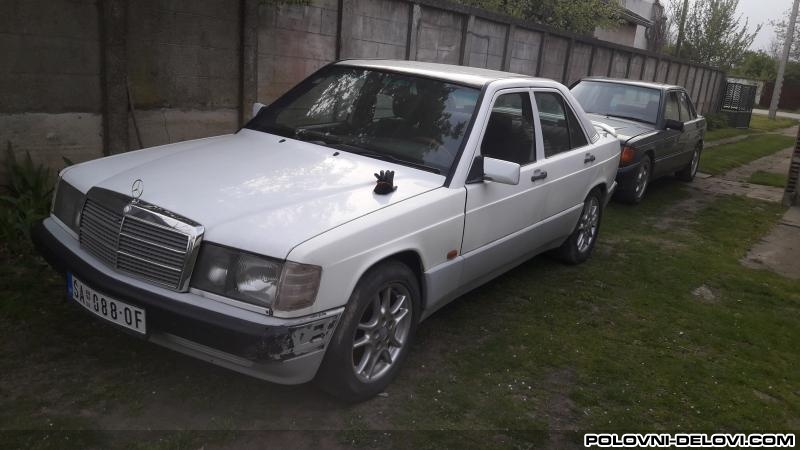 Mercedes 190 Kompletan Auto U Delovima