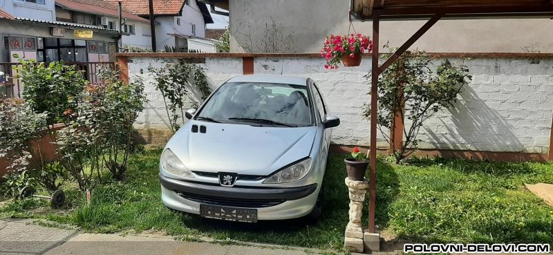 Peugeot 206 1.6 Kompletan Auto U Delovima