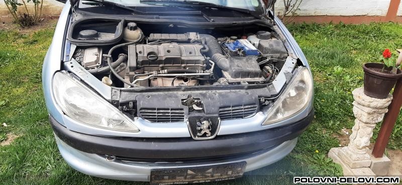 Peugeot 206 1.6 Kompletan Auto U Delovima