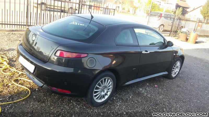 Alfa Romeo GT Kompletan Auto U Delovima