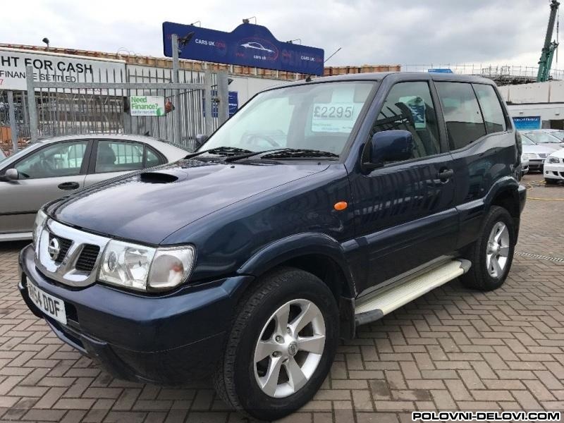 Nissan Terrano II Kompletan Auto U Delovima