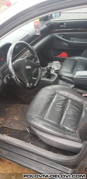 Audi A4 2.8 Enterijer