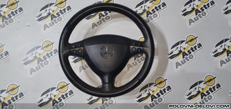 Mercedes A W169 I W245 Enterijer