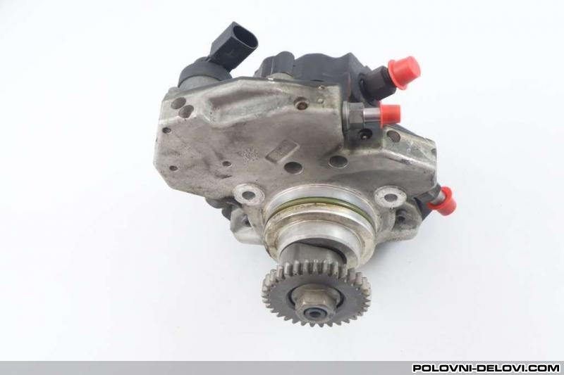 Mercedes A 180 Pumpa Goriva Motor I Delovi Motora