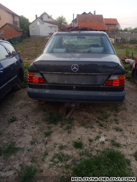 Mercedes 124 Kompletan Auto U Delovima