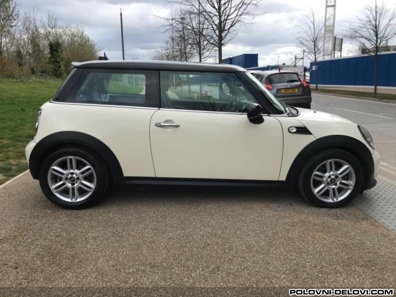 Mini Cooper Kompletan Auto U Delovima