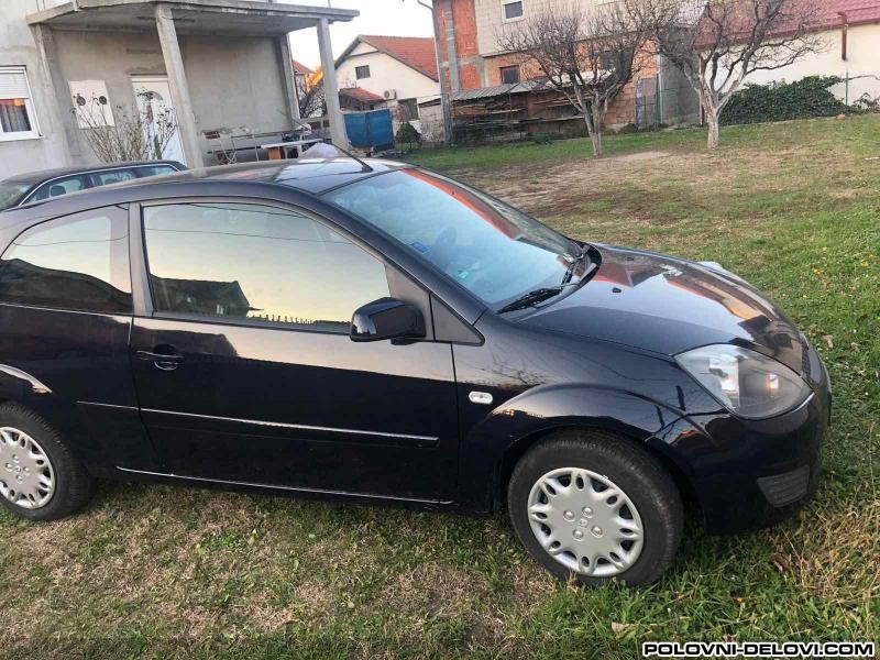 Ford Fiesta 3 Vrata Kompletan Auto U Delovima