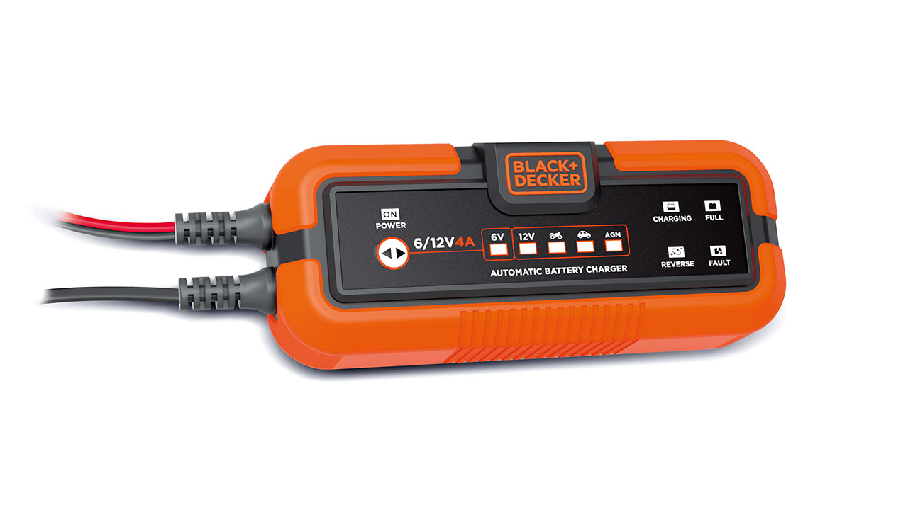 PUNJAČ ZA SVE TIPOVE AKUMULATORA 6-12V 4A BLACK&DECKER