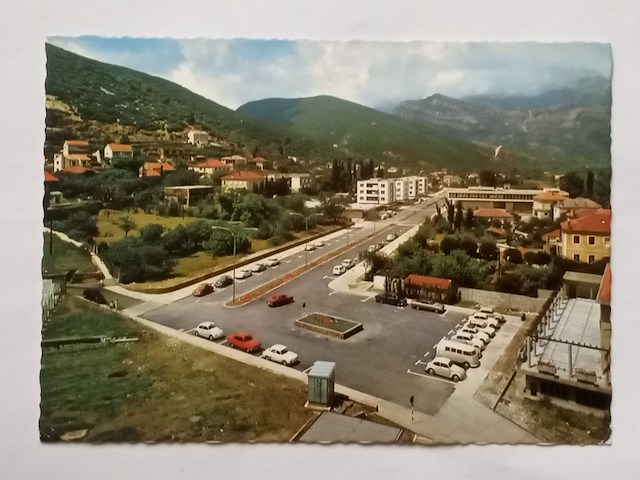 Budva - Puno Automobila - Nova Ulica - Crna Gora