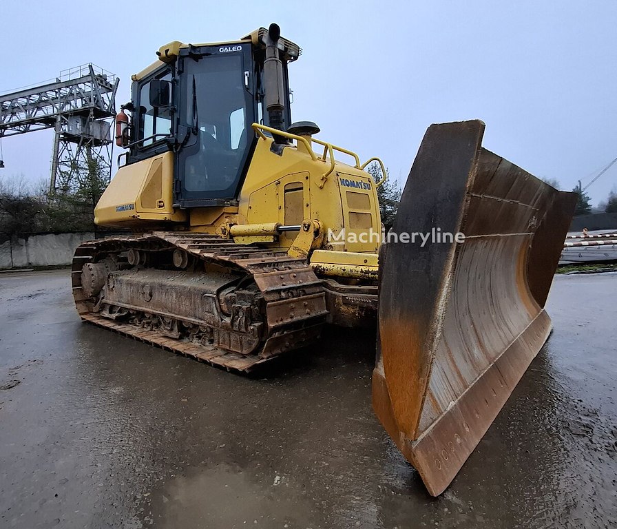 Komatsu D51 buldožer