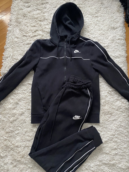 Original Nike trenerke/ cena nije fiksna