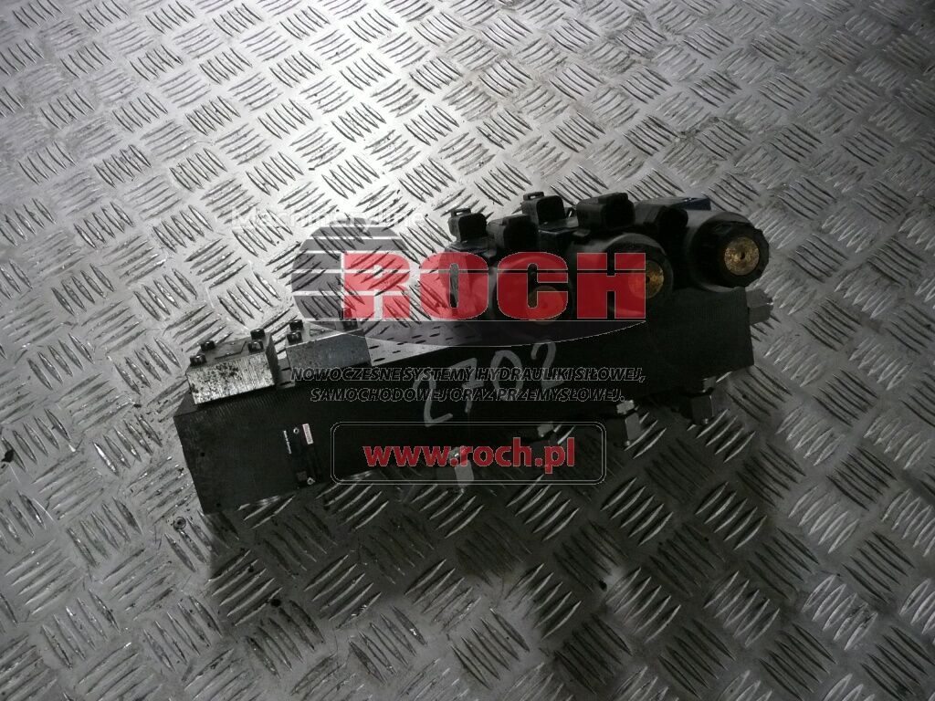 Rexroth R900172203 6HSR06-25/01D PHOSPH8 81717- 6 SEKCYJNY + R901358667 hidraulični razvodnik za bagera