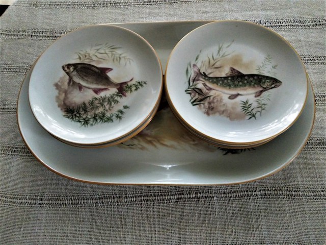 Set ili komplet tanjira za ribu