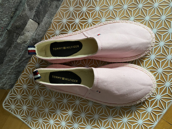 Nove Tommy Hilfiger espadrile