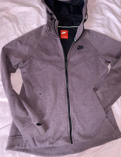   SNIŽENJE! NIKE TECH FLEECE DUKS%