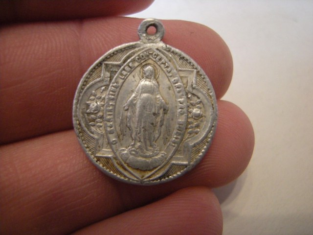 Katolička medaljica ( 4 )