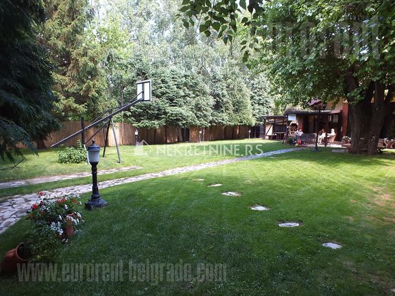 #26651, Izdavanje, Kuća, DEDINJE, 3000 EUR