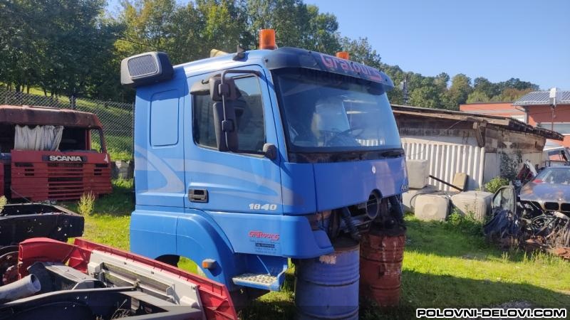 Mercedes Aksoor E5 kabina Kompletan Auto U Delovima