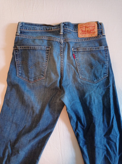 Levis farmerice 30/32