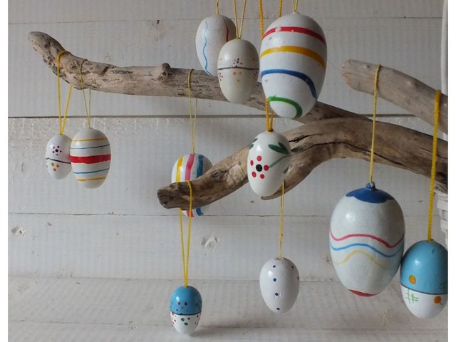 Vintage drvena viseća jaja, Uskršnja dekoracija 12 kom.
