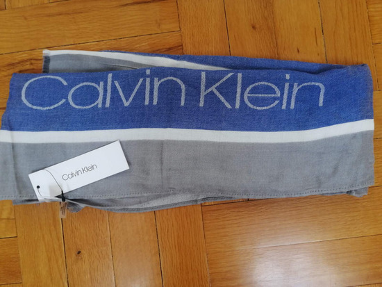 Calvin Klein nova marama/ešarpa sa etiketom