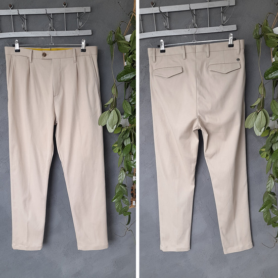 CLOSED muske pantalone 32