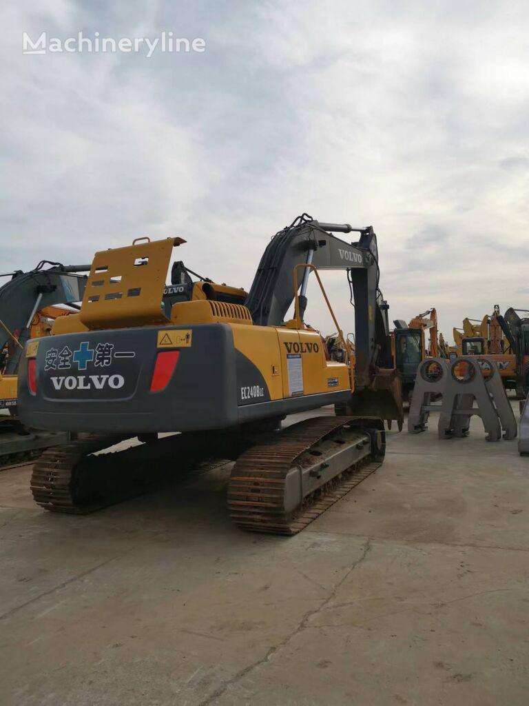 Volvo EC240 bager guseničar