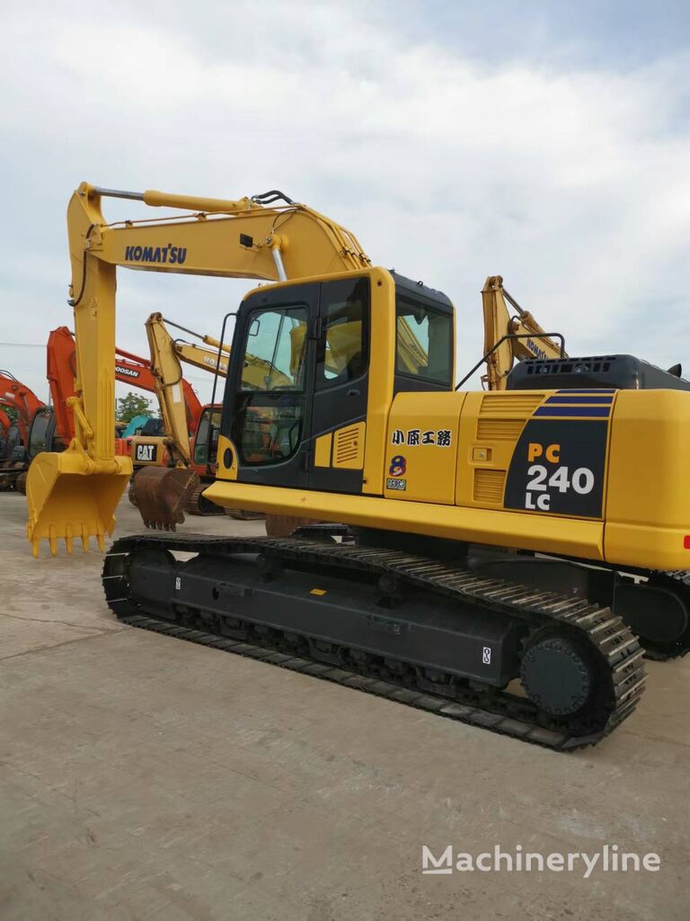 Komatsu PC240 bager guseničar