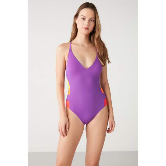 Viva Plain V-Neck Swimsuit