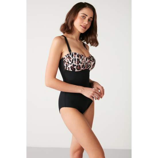 Leopard Printed Strapless Swimwear