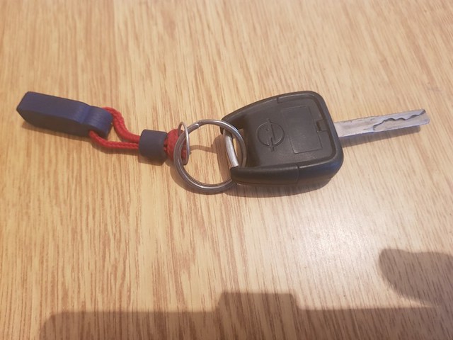 Auto kljuc za Opel,sa kucistem i elektronikom