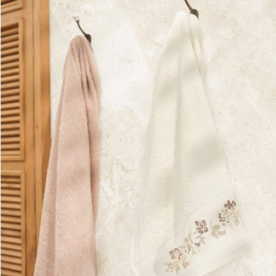 Karaca Home Flora Beige Embroidered Bath Set