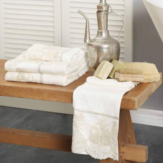 Karaca Home Monique Gold French Lacy Bamboo Towel Set