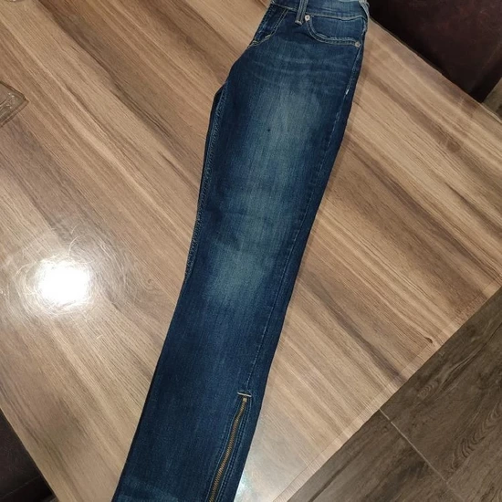 Levis farmerice